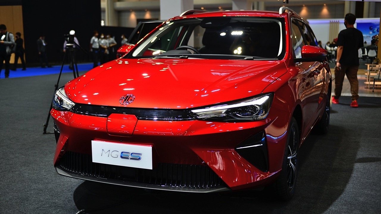 รุ่นและราคา รถยนต์ไฟฟ้า (แอบแพง) NEW MG ES แวกอนไฟฟ้าของครอบครัว โชว์ตัวในมอเตอร์โชว์ 2023