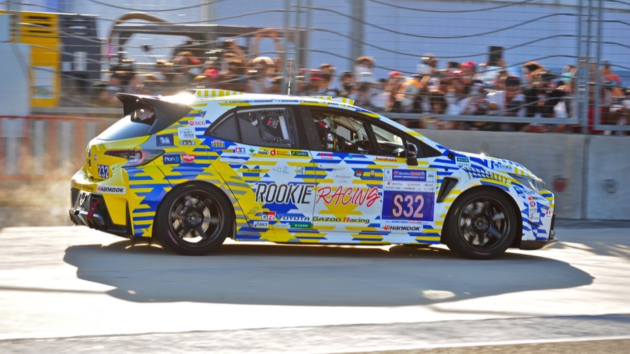 เติมเร็ว แรงจัด! ROOKIE RACING TOYOTA GR COROLLA H2 สาธิตการเติม ...