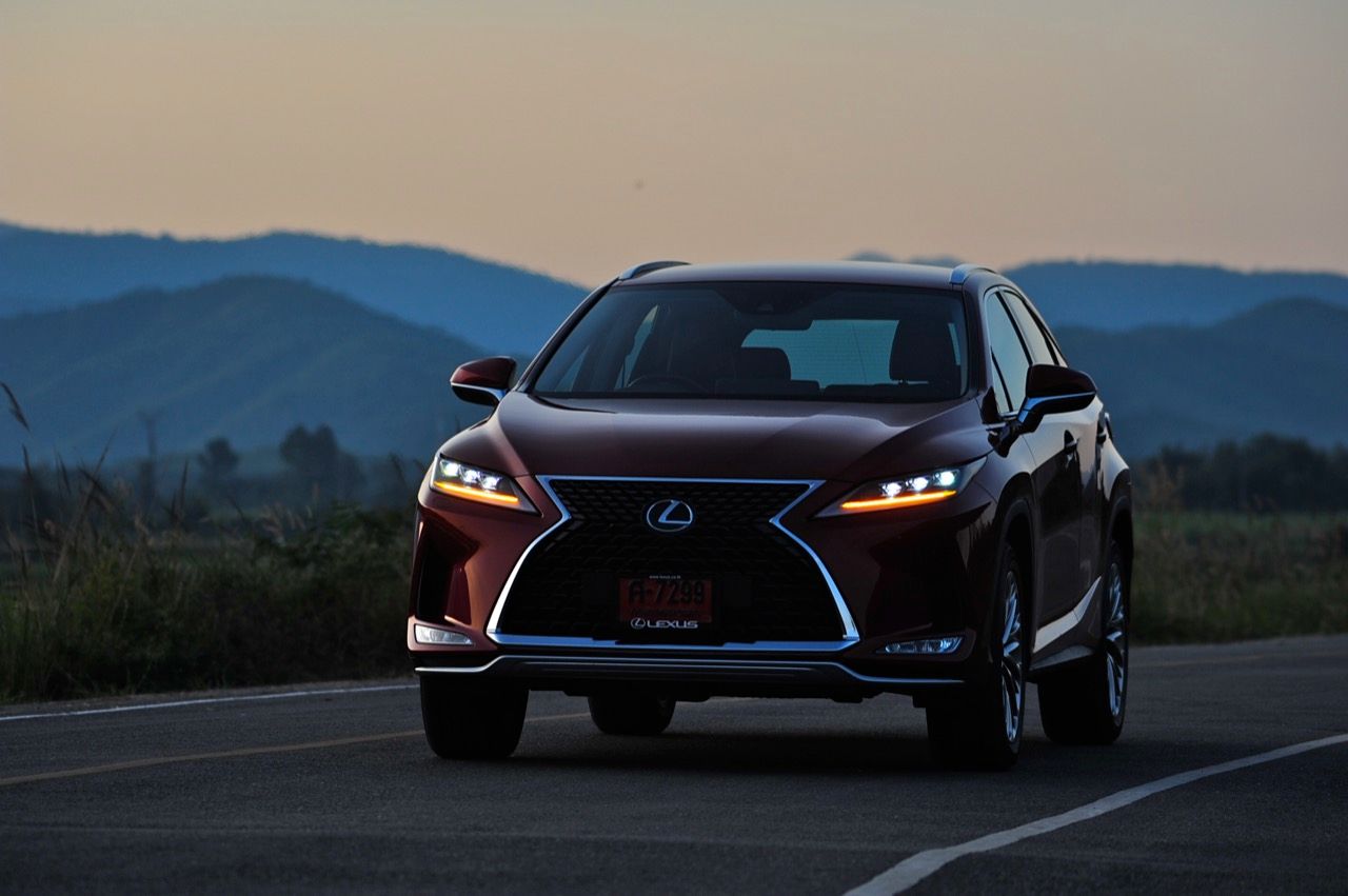 FORTUNER ก็ดี แต่พี่อยากได้รุ่นนี้มากกว่า! ทดสอบทางไกลใน LEXUS RX300 ...