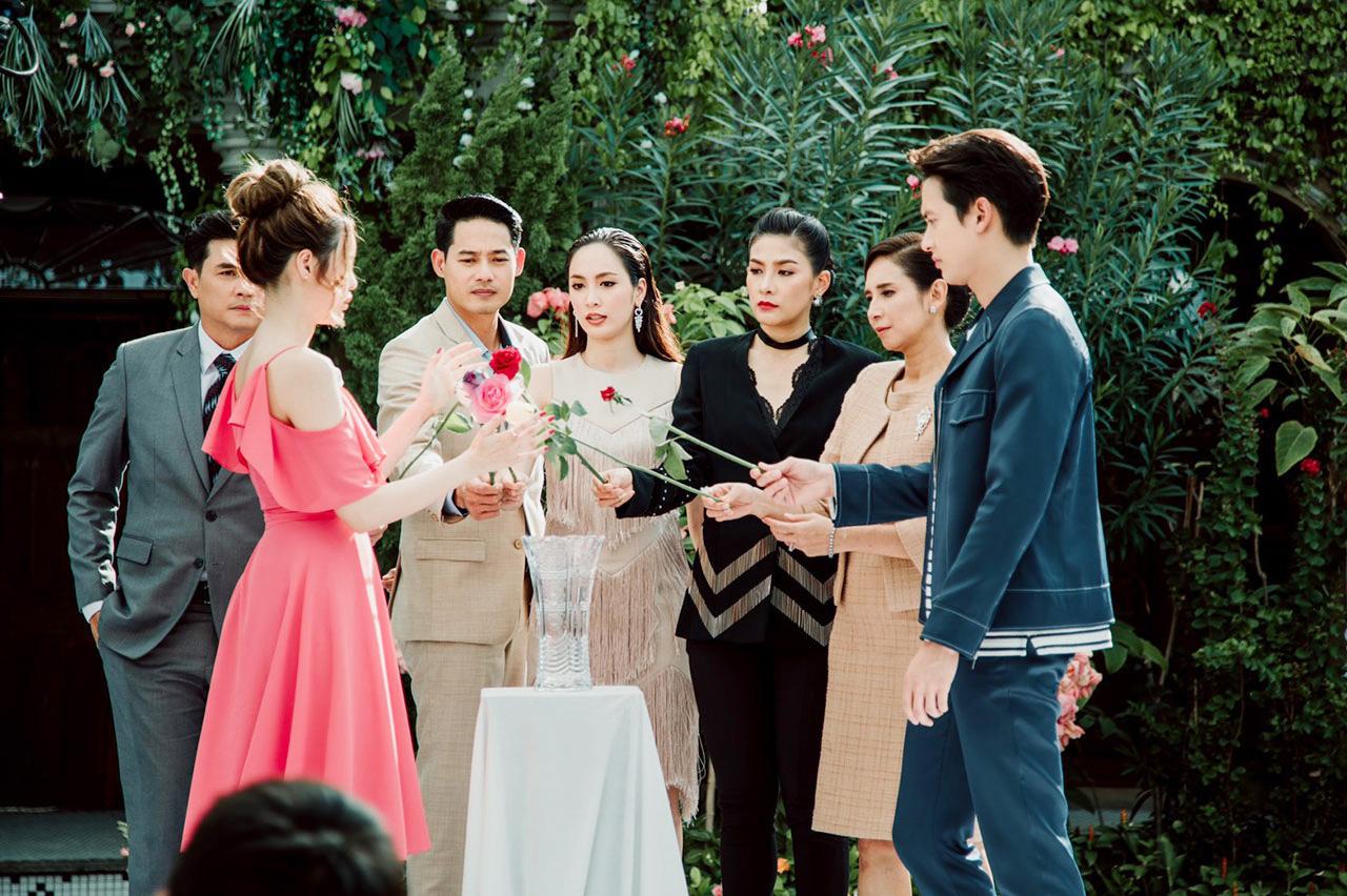 “กุหลาบสีดำ” กุญแจกำหนดชะตาของ “โรสิตา” ใน “พยากรณ์ซ่อนรัก”