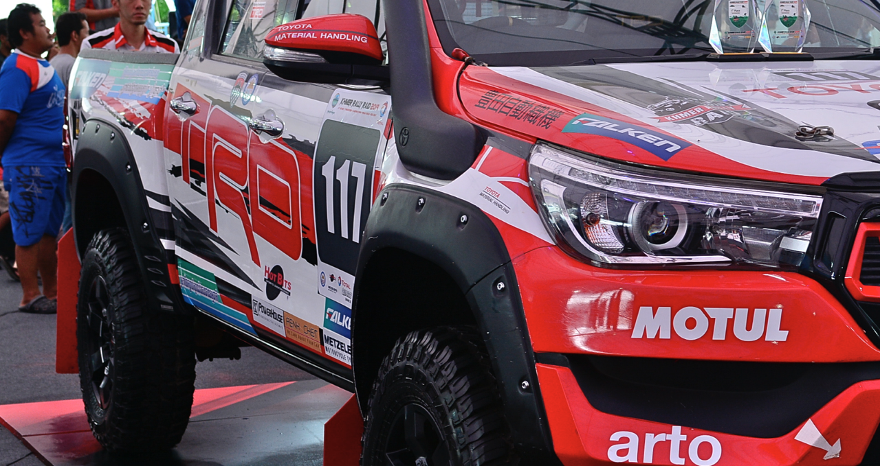 สามห่วงทะลวงโหด TOYOTA HILUX REVO GAZOO RACING