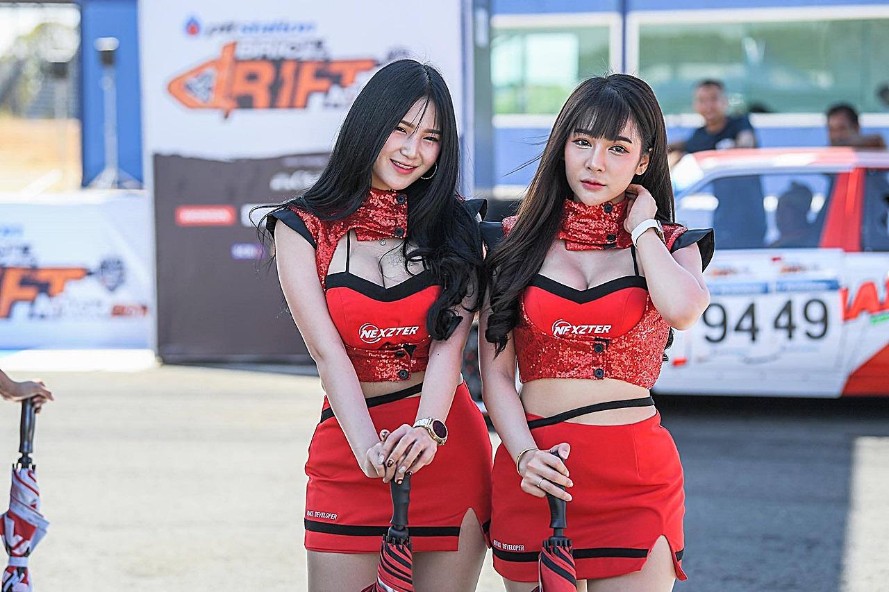 ประมวลภาพพริตตี้คนงาม สีสันร้อนแรงแห่งสนามดริฟต์