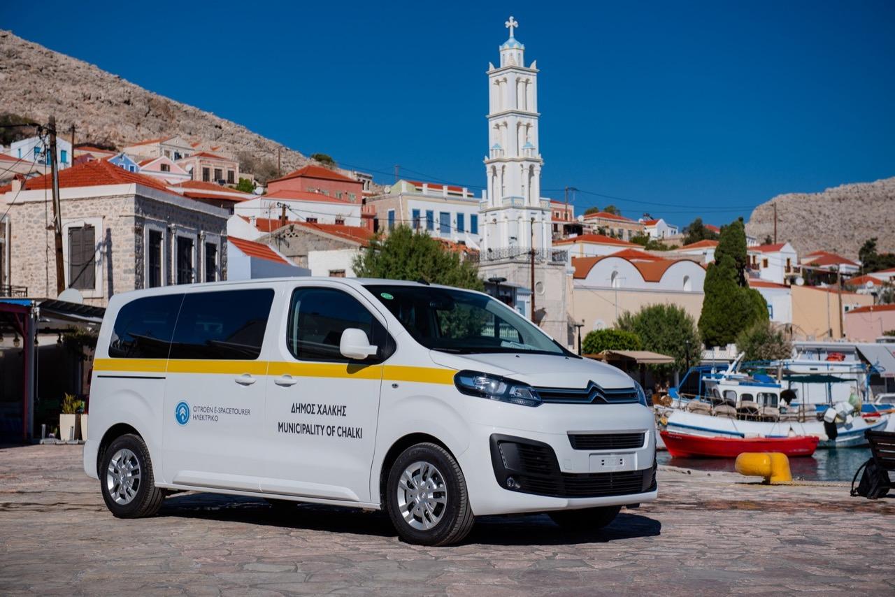 ตำรวจพลังไฟฟ้า! Citroen Ami Electric police car