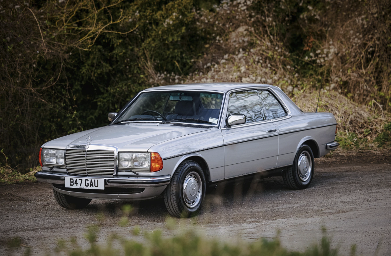 ย้อนอดีต ขุดกระดูกคุณอาตราดาว MERCEDES-BENZ W123 (C123 COUPE)