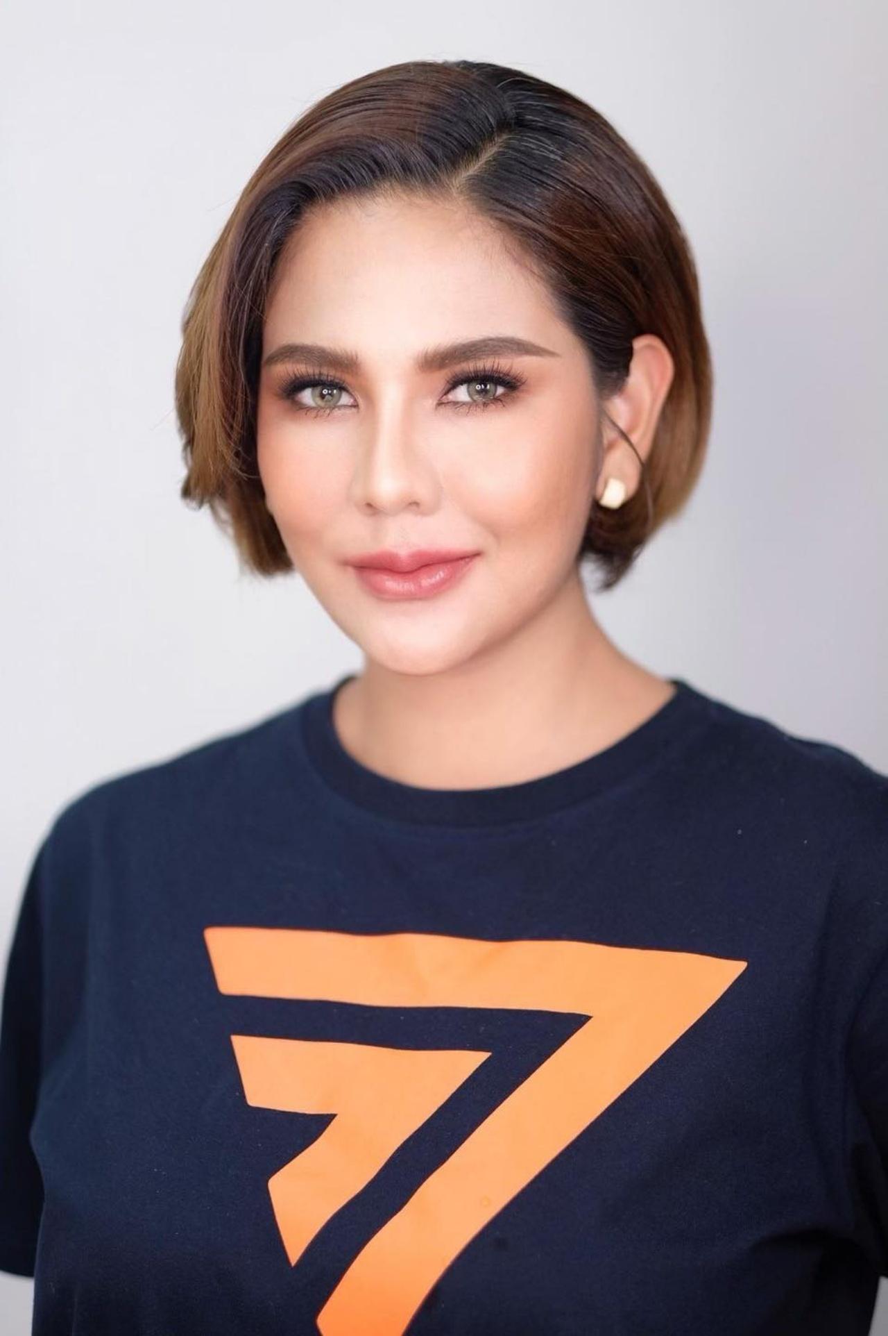 รู้จัก หมิว สิริลภัส จากดาราสาวเคยคอลเอาต์ ขึ้นแท่น ส.ส.พรรคก้าวไกล