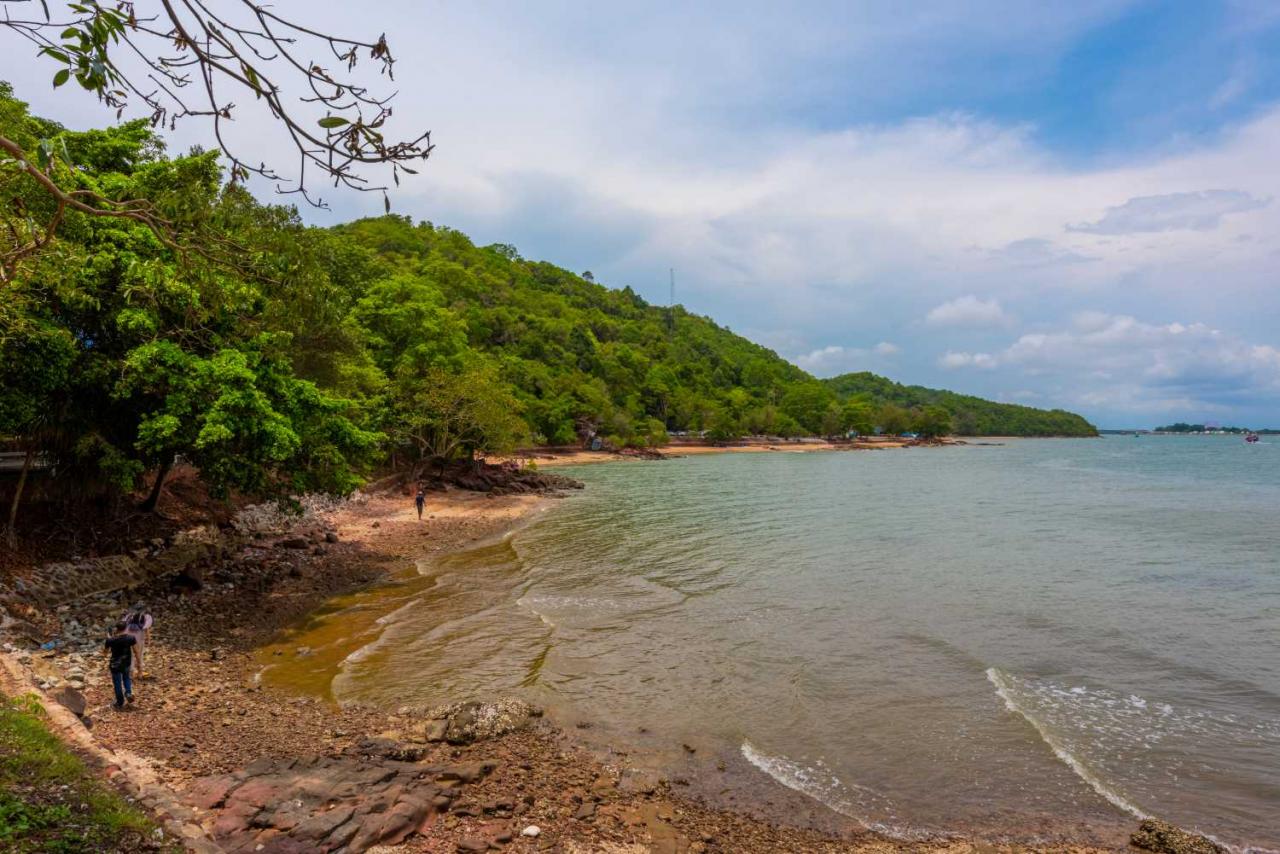 คู่มือเที่ยว "หาดเจ้าหลาว" แจกพิกัดที่พัก ที่เที่ยว เตรียมหนีร้อนไปทะเล