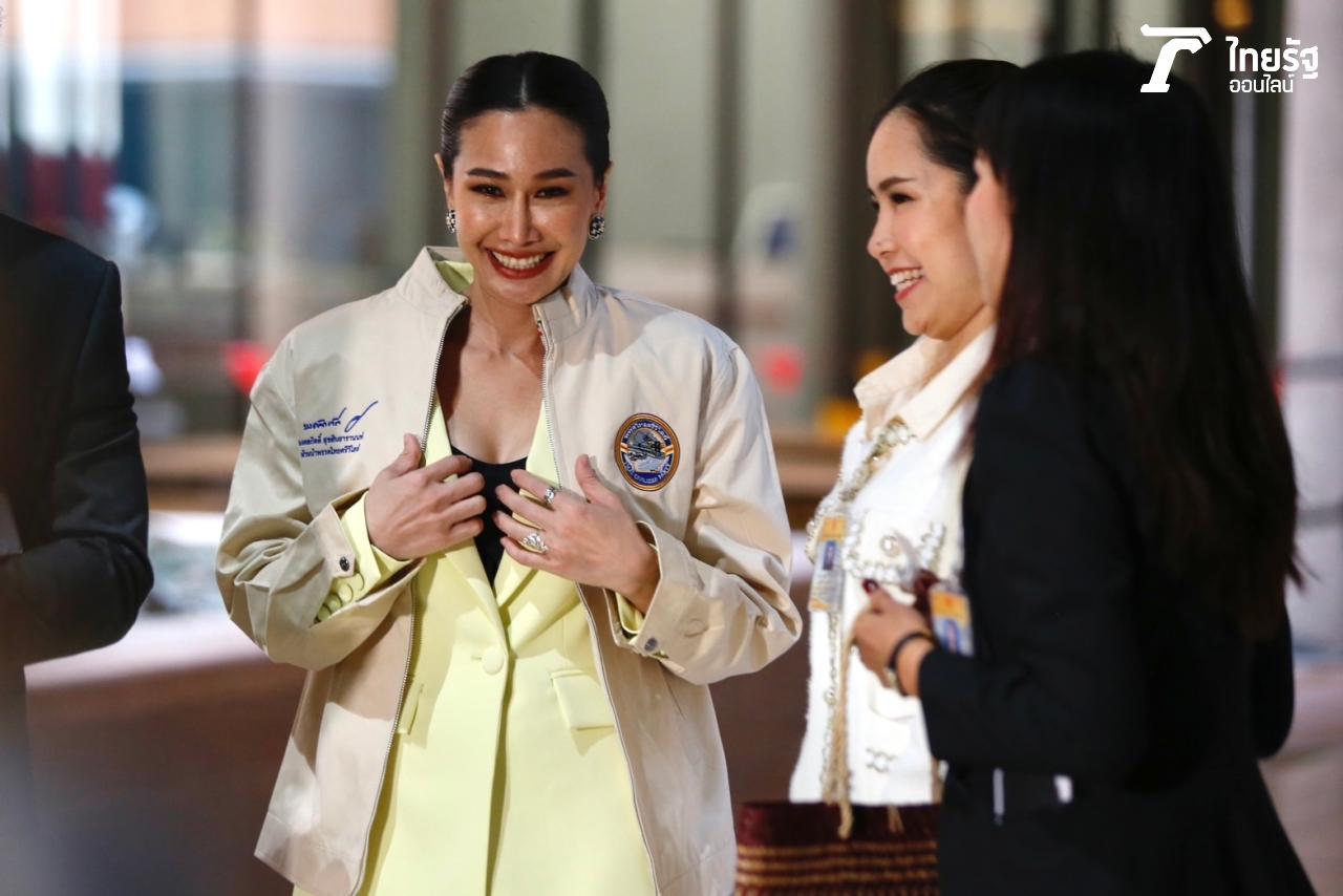 “มงคลกิตติ์” เปิดตัว “กุ้งพลอย” อดีตภรรยาศรราม ร่วมงานพรรคไทยศรีวิไลย์