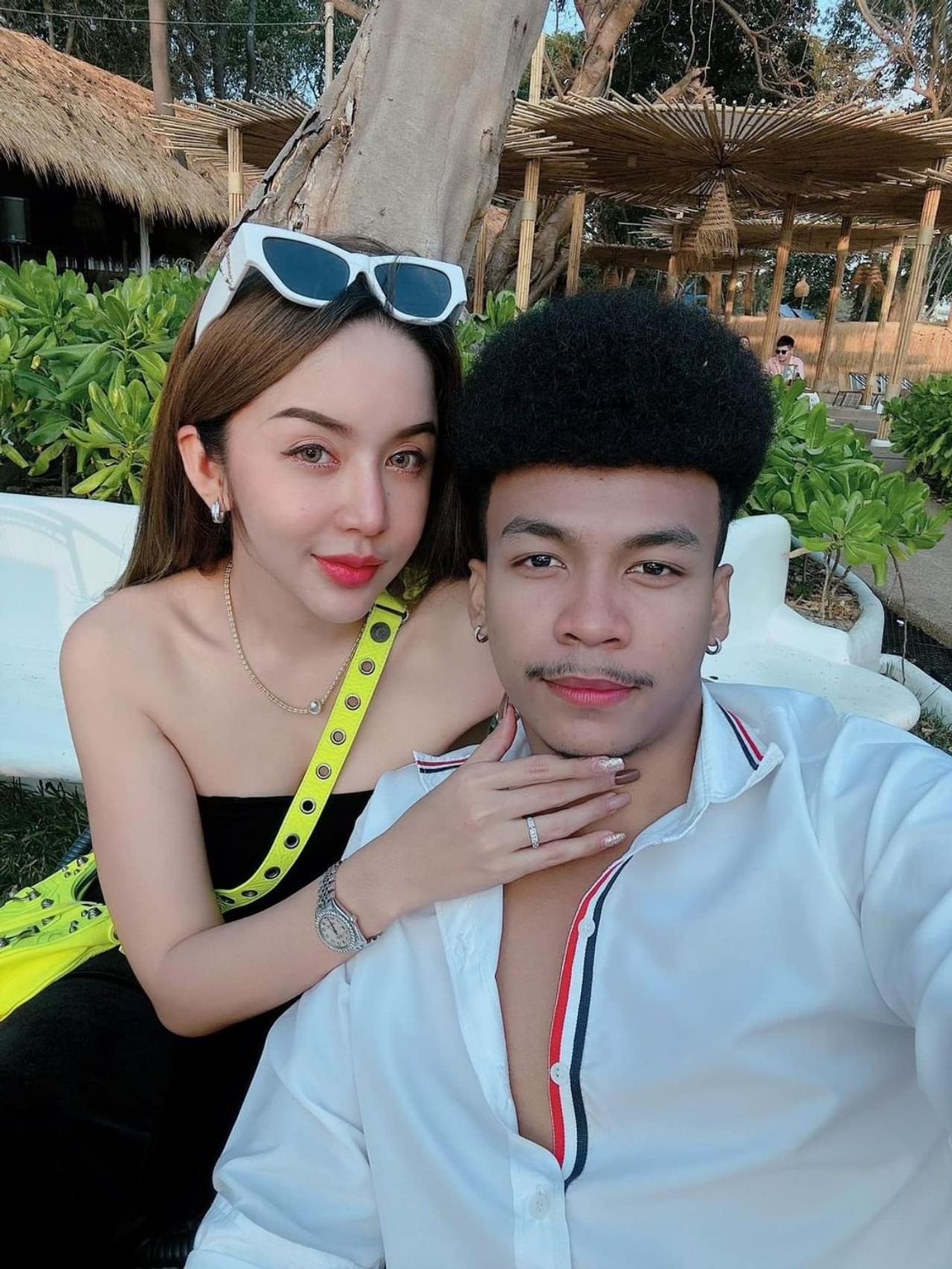 อดีตคู่รัก นัส-โชค รถแห่ เผชิญหน้ากันอีกครั้ง พร้อมลูก ชาวเน็ตแห่เชียร์คืนดี