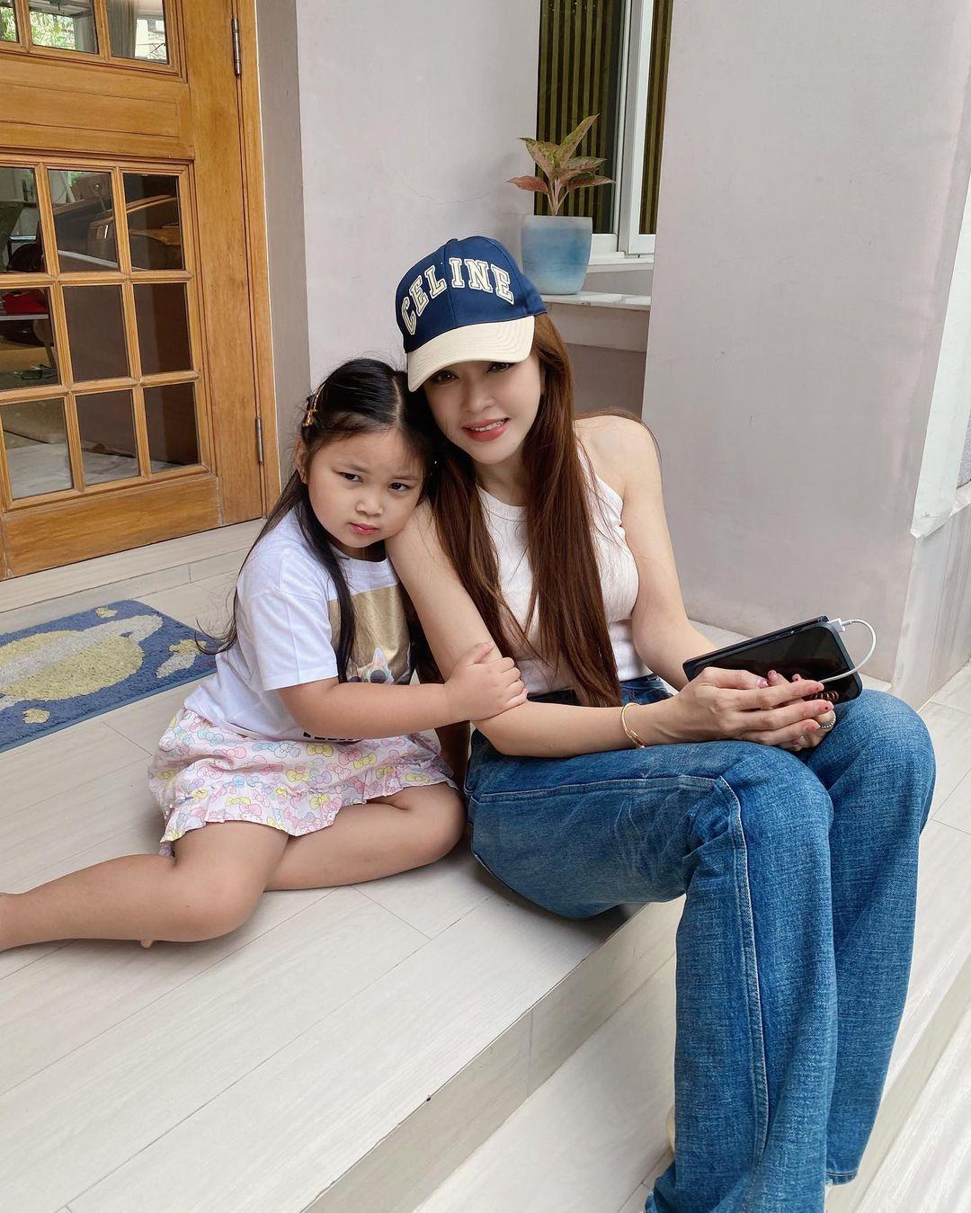 เป้ย ปานวาด กังวลลูกสาวผ่าตัดต่อมอะดีนอยด์โต มีช่องทางเดินหายใจ 10%