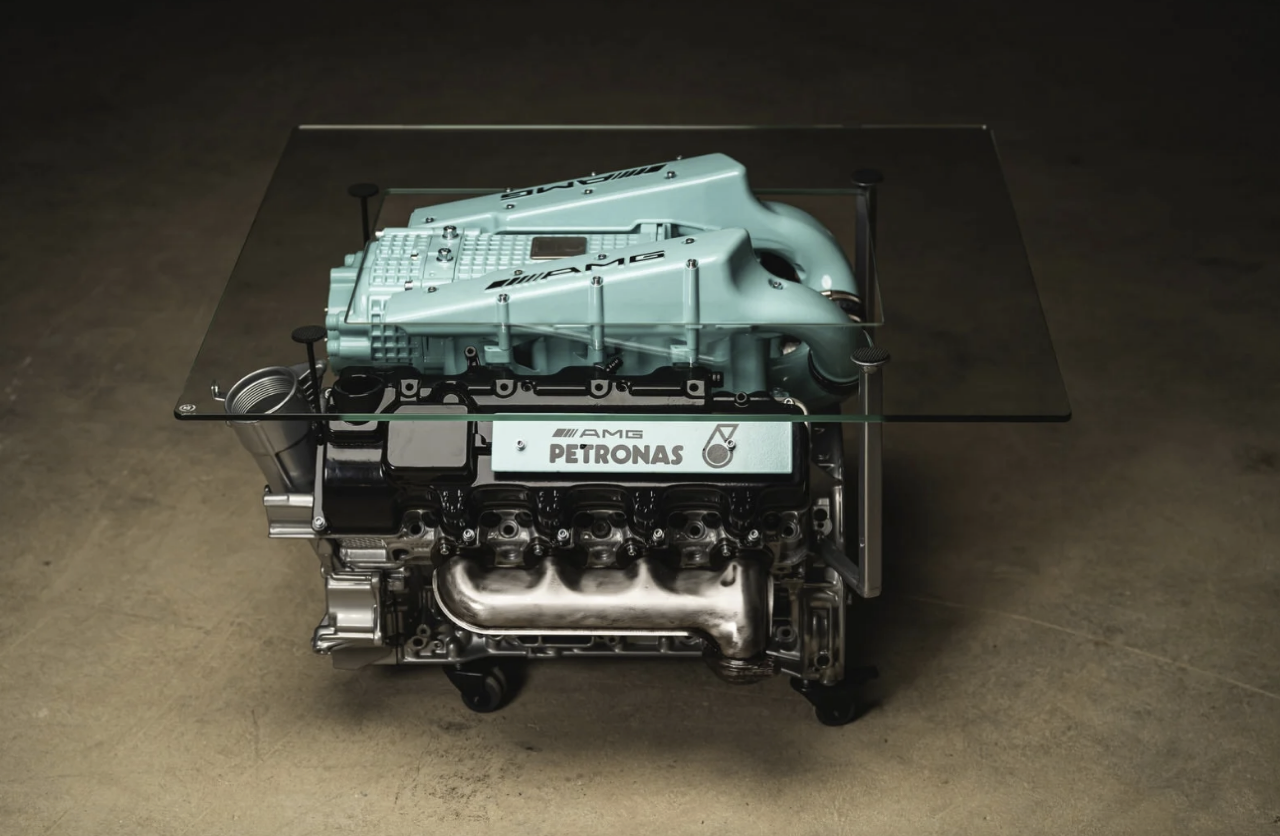 โต๊ะกาแฟ 641 แรงม้า! Mercedes-Benz AMG V8 M113 Engine