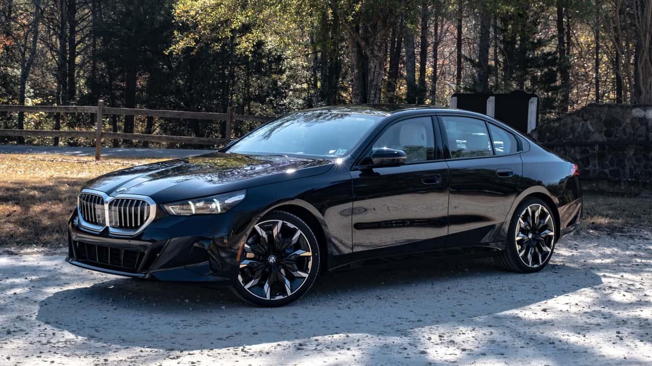 มาแล้ว ชายกลางจอมประหยัด BMW NEW 520d M SPORT PRO 2024