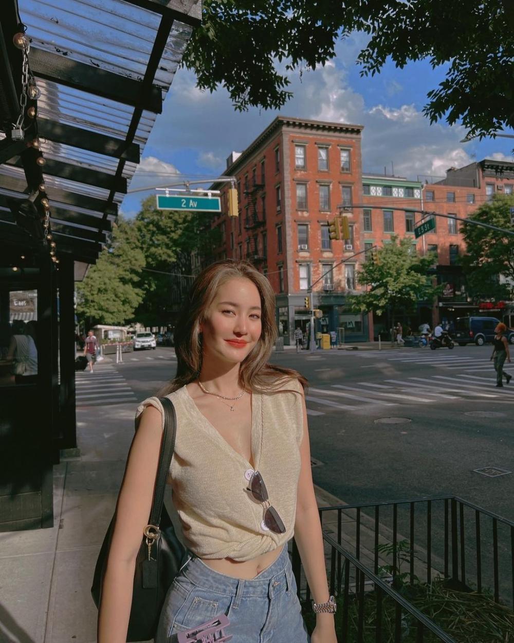 Bow Melda posted a picture holding a birthday cake. But who is the ...