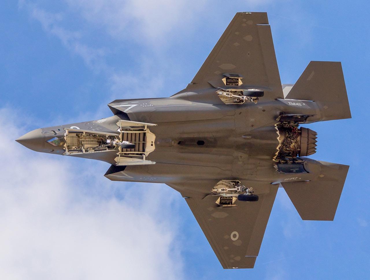 แค่ฝึกบินยังร่วง! Lockheed Martin F-35 A Lightning II หรือจะเป็นแค่เครื่องบินรบเจ้าปัญหา?