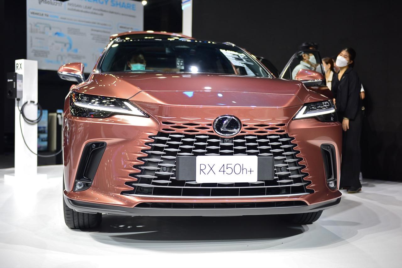 โผล่โชว์ตัวในมอเตอร์เอ็กซ์โป อย่างหรู Lexus new RX 450h+ CHARGE