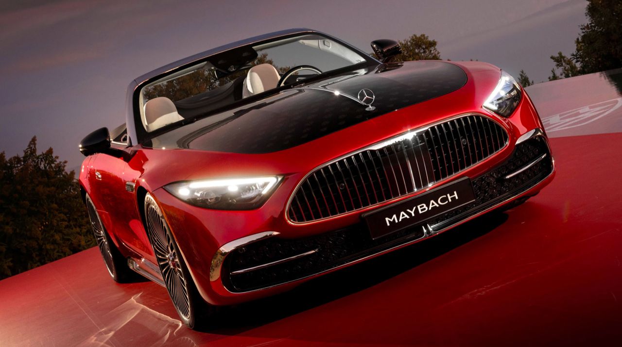 ของหรูคู่มหาเศรษฐี Mercedes-Maybach SL 'Monogram Series'