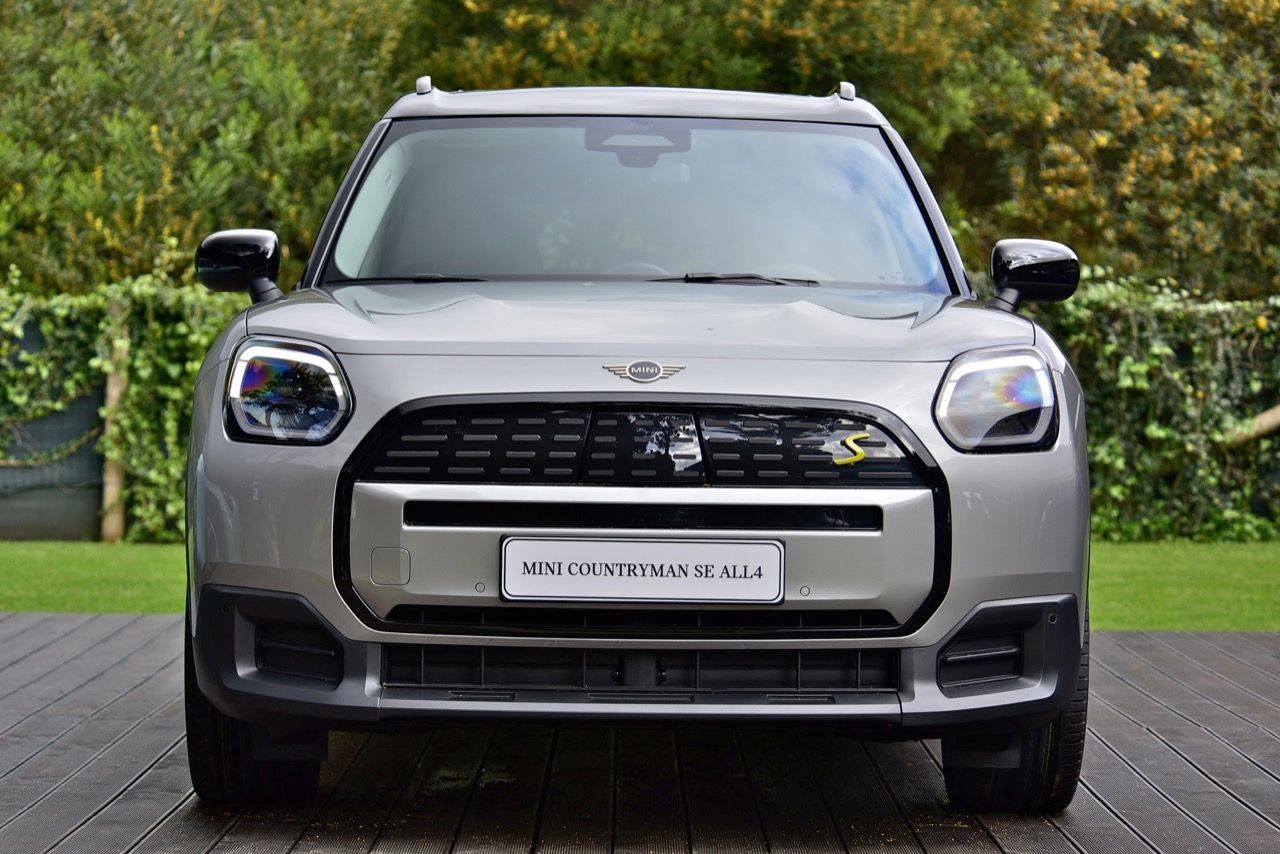 ใหญ่สะใจวิ่งไกล 430 กิโลเมตร MINI NEW COUNTRYMAN SE ALL4