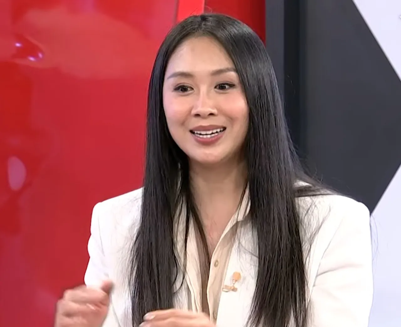 ณวัฒน์ ตอบกลับ หลัง แซน วิศาพัช แนะเอาเวลาไปดูแลนางงามไม่ให้เป็นเหยื่อมิจฉาชีพ | SootinClaimon.Com