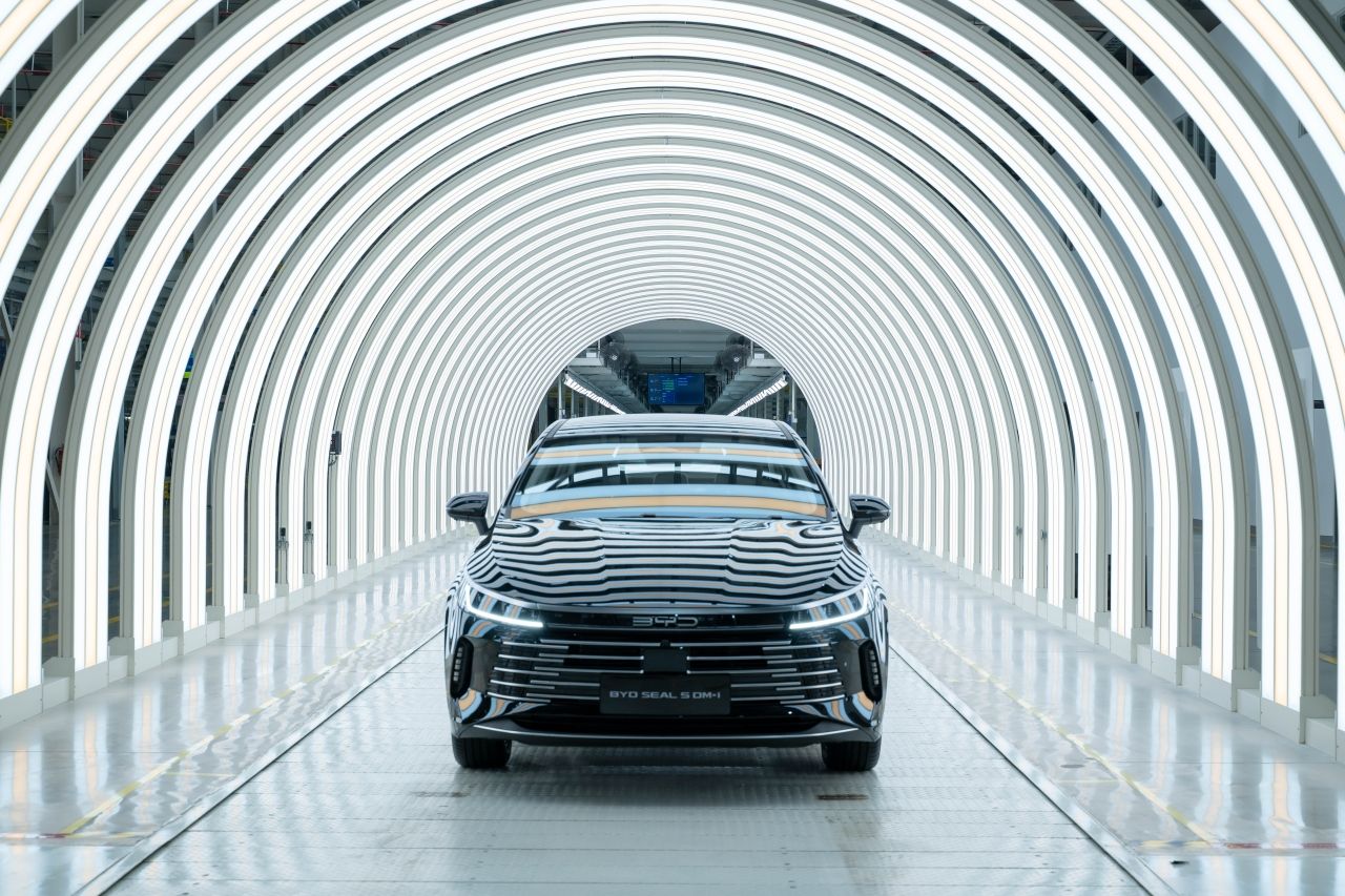 BYD ฉลองโรงงานในไทยครบรอบ 1 ปี พร้อมผลิต BYD SEAL 5 DM-i