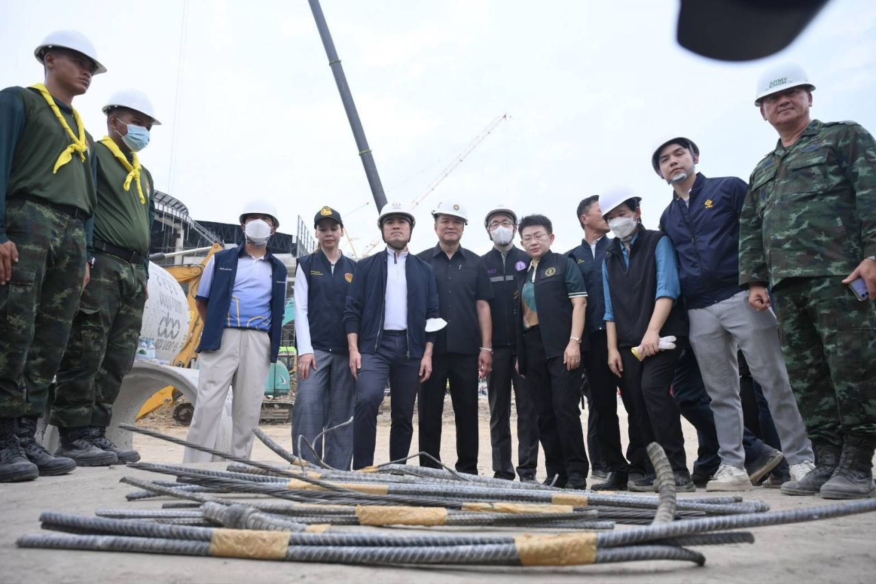 เห็นแล้วอึ้ง “เอกนัฏ” เก็บตัวอย่างเหล็กตึก สตง. ตรวจสอบ หากผิดดำเนินคดี ...