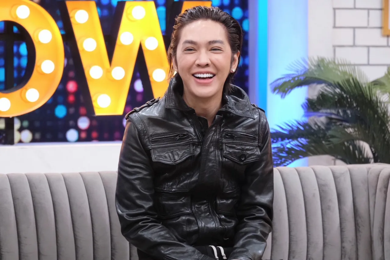 ดัง พันกร เปิดใจ รันโซเชียลทันกระแสทุกวงการ โสดมา 46 ปีไม่มีแฟน (คลิป ...