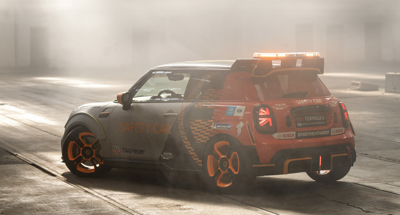 เล็กโหด! โผล่ในมอเตอร์เอ็กซ์โป MINI Electric Pacesetter inspired by JCW