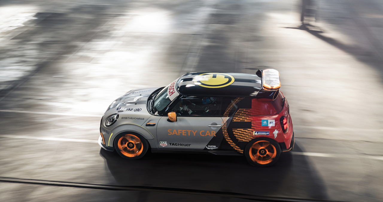 เล็กโหด! โผล่ในมอเตอร์เอ็กซ์โป MINI Electric Pacesetter inspired by JCW