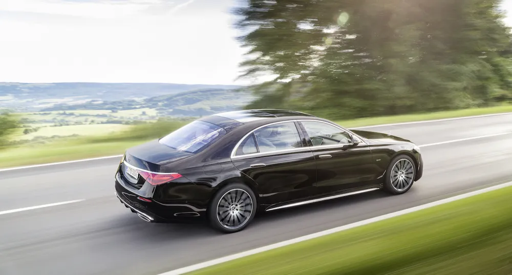 ประกอบไทย วิ่งไกลด้วยเครื่องและมอเตอร์ Mercedes-Benz S 580 e AMG Premium