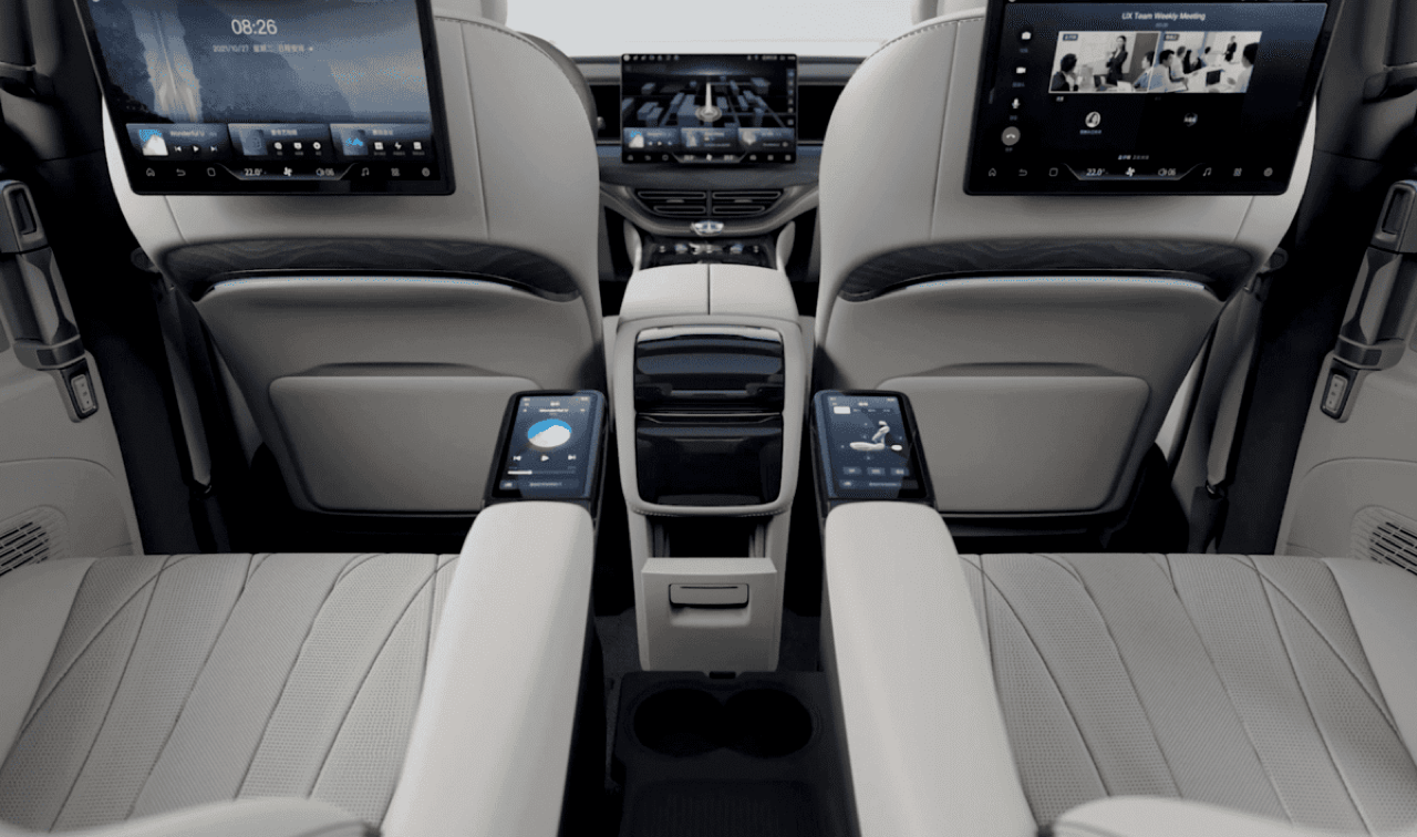 รถยนต์ไฟฟ้า BYD Denza D9 ชาร์จเต็มวิ่งไกล 620 กม. เตรียมโชว์โฉมใน Motor ...