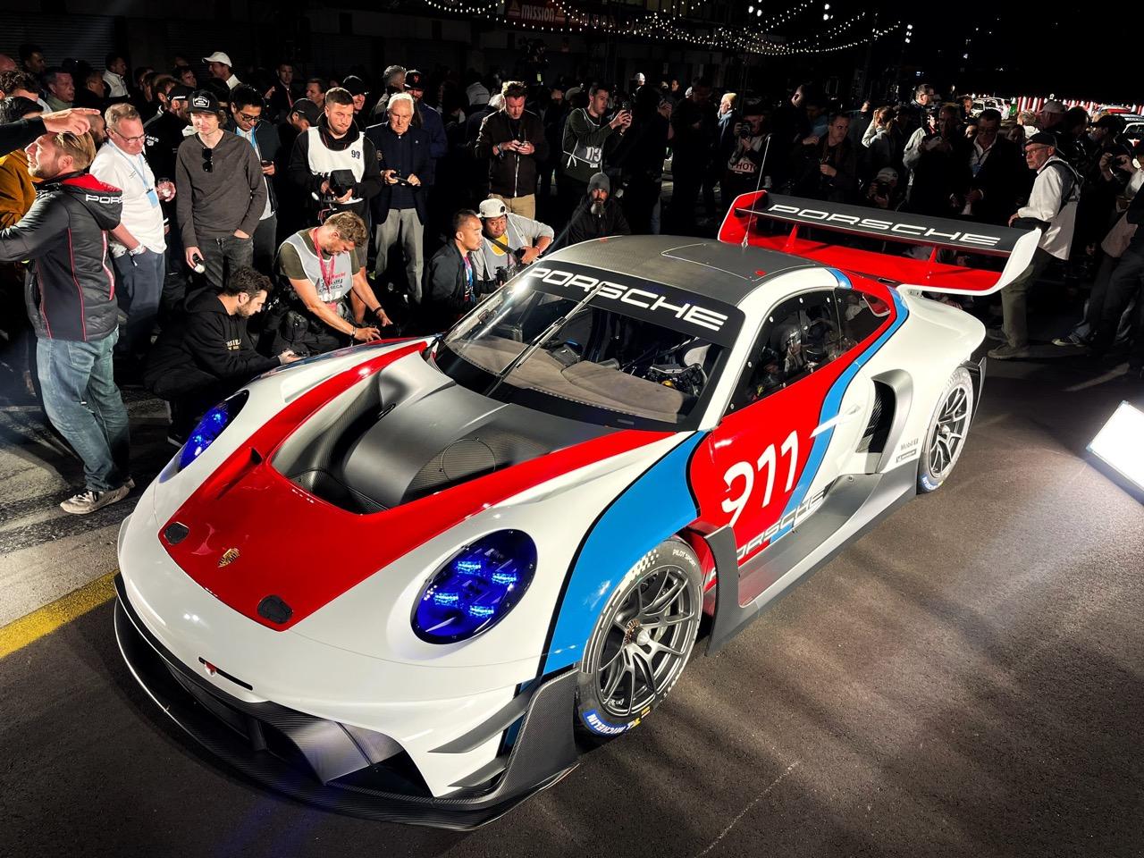 กบนักแข่ง Porsche 911 GT3 R rennsport ผลิตแค่ 77 คัน ราคา 38 ล้านบาท ...