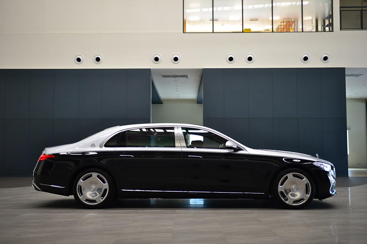 อัครยานยนต์สุดหรู MERCEDES MAYBACH S580e TWO-TONE PAINT
