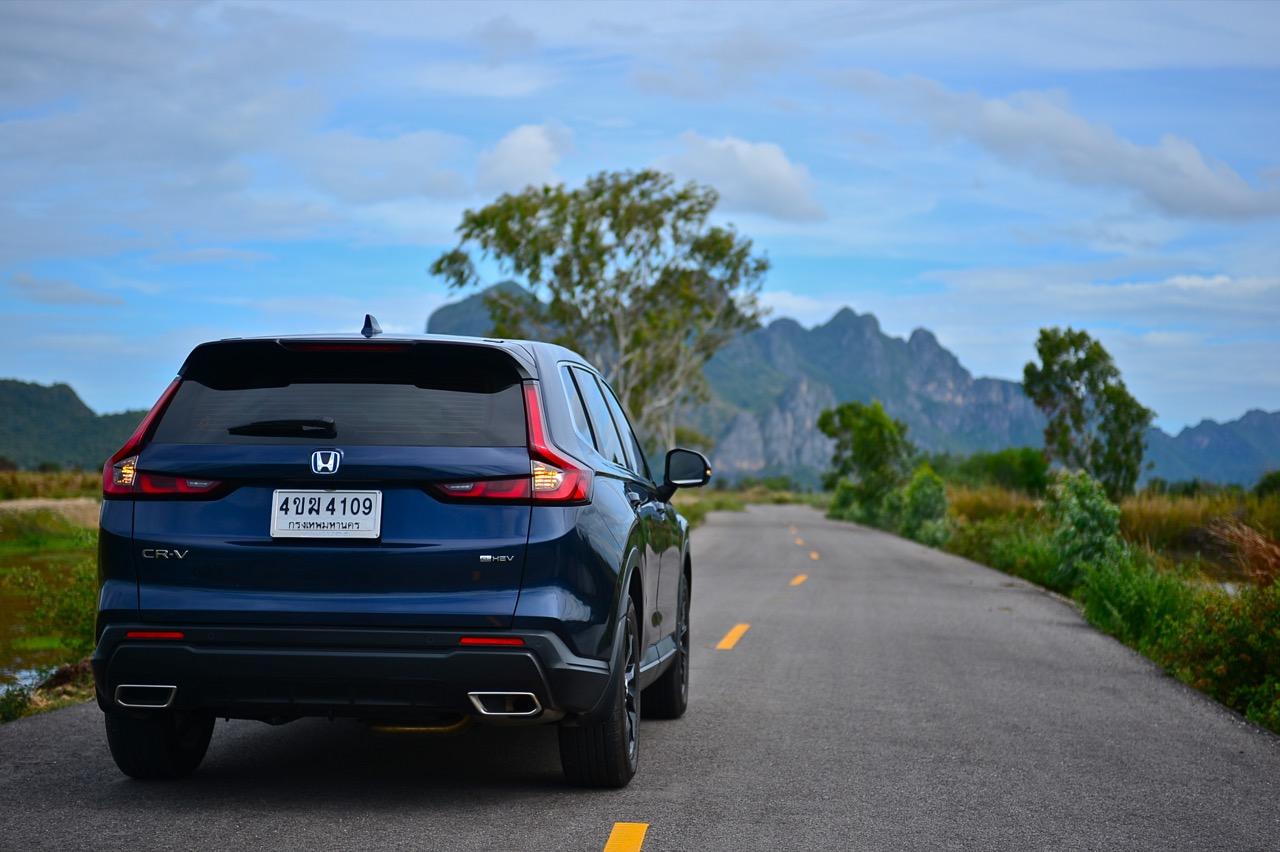 17 กิโลลิตร กับเบาะดูดวิญญาณ ทดสอบ HONDA CR-V ES e:HEV 2WD 5 ที่นั่ง