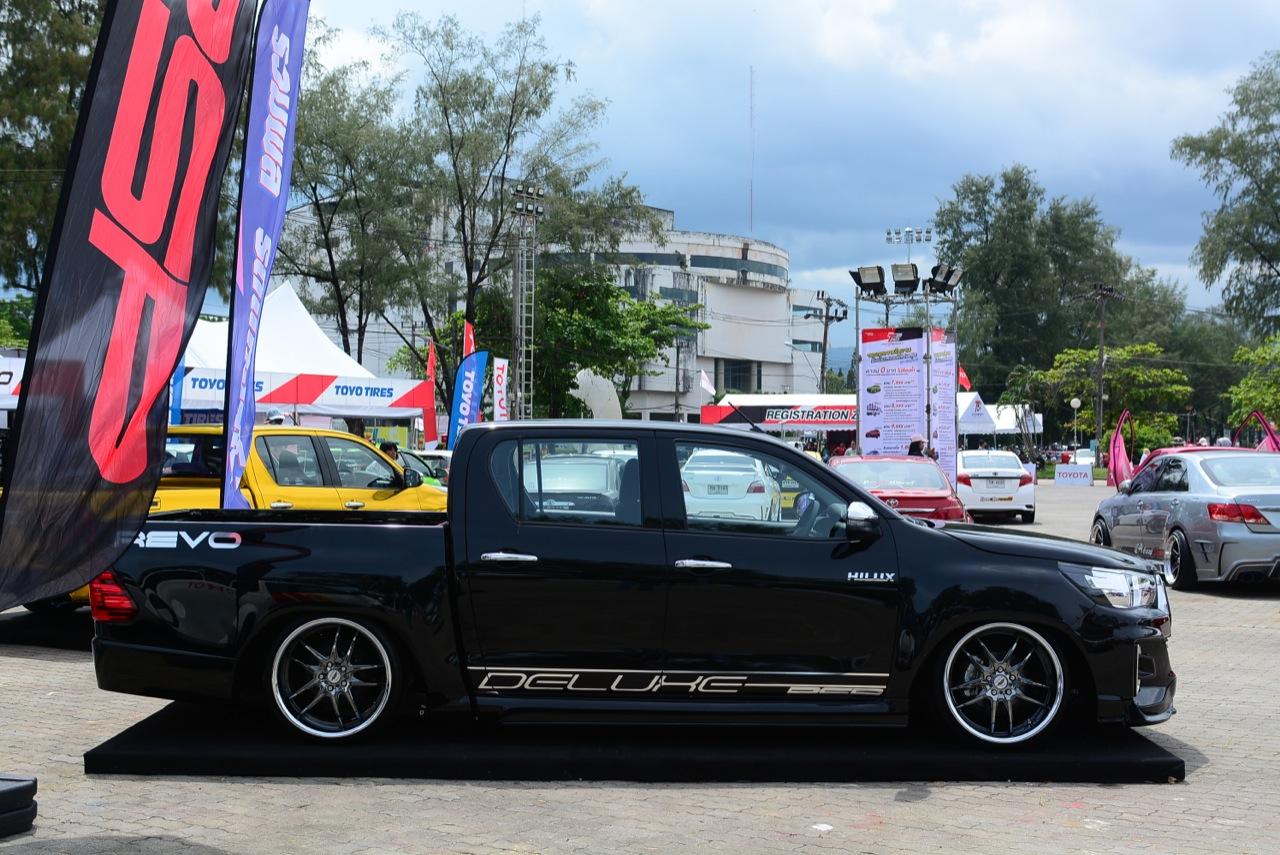 สายย่อขอมา TOYOTA HILUX REVO แต่งเต็มติดพื้น!