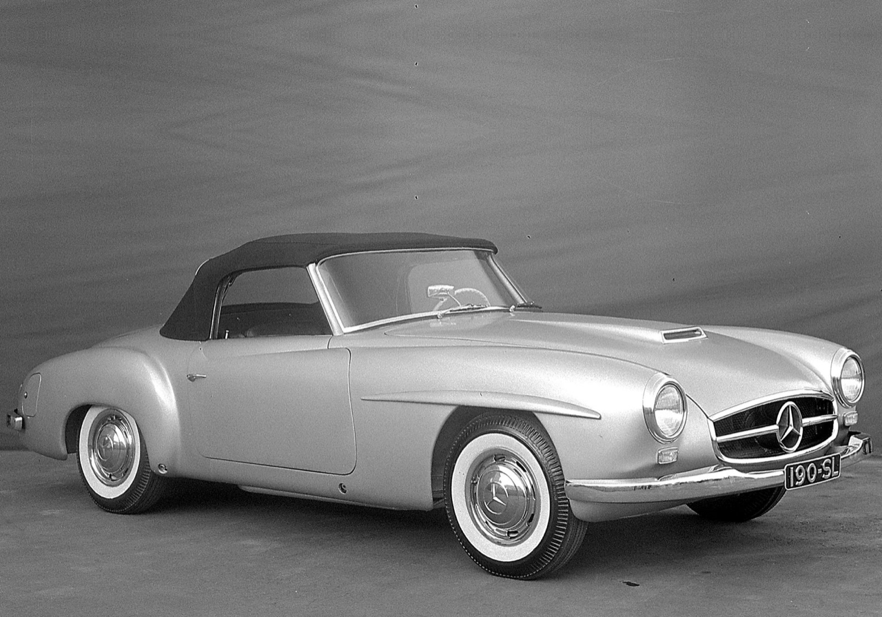 ย้อนอดีต ดวงดาวแห่งความฝัน MERCEDES BENZ 190SL R121