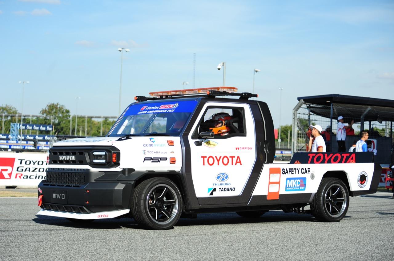 Toyota IMV 0 ต้นแบบรถสู้งานทรงเก๋ที่เราอยากให้มีมากกว่าบอดี้กระบะ