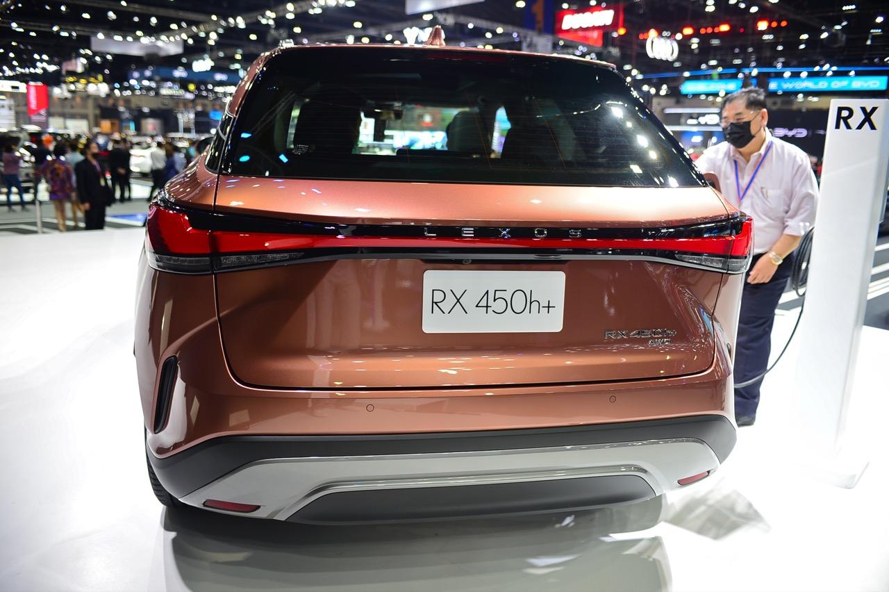 โผล่โชว์ตัวในมอเตอร์เอ็กซ์โป อย่างหรู Lexus new RX 450h+ CHARGE