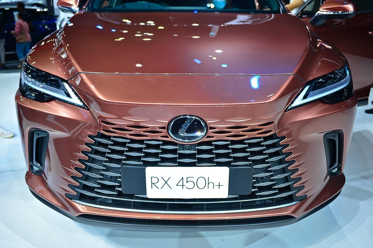 โผล่โชว์ตัวในมอเตอร์เอ็กซ์โป อย่างหรู Lexus new RX 450h+ CHARGE