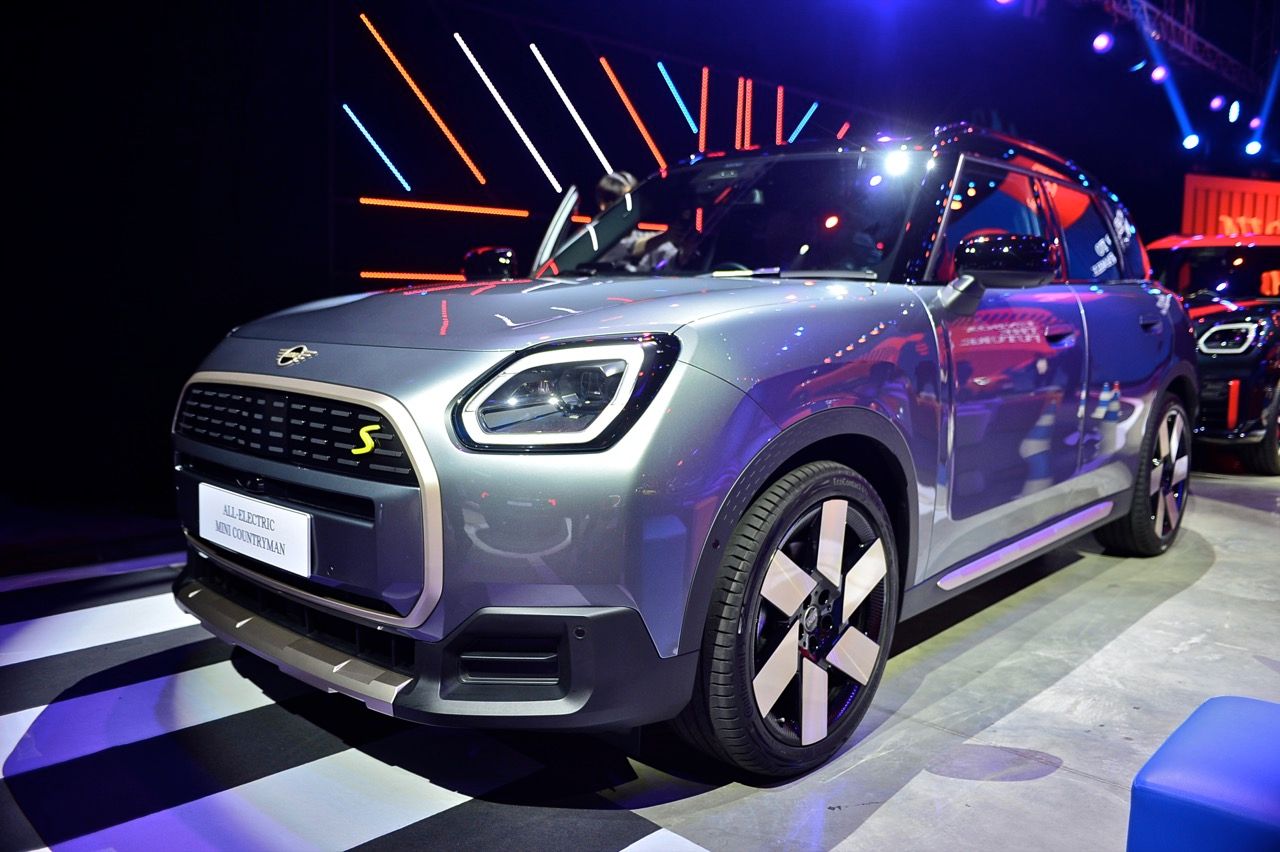 ใหญ่สะใจวิ่งไกล 430 กิโลเมตร MINI NEW COUNTRYMAN SE ALL4