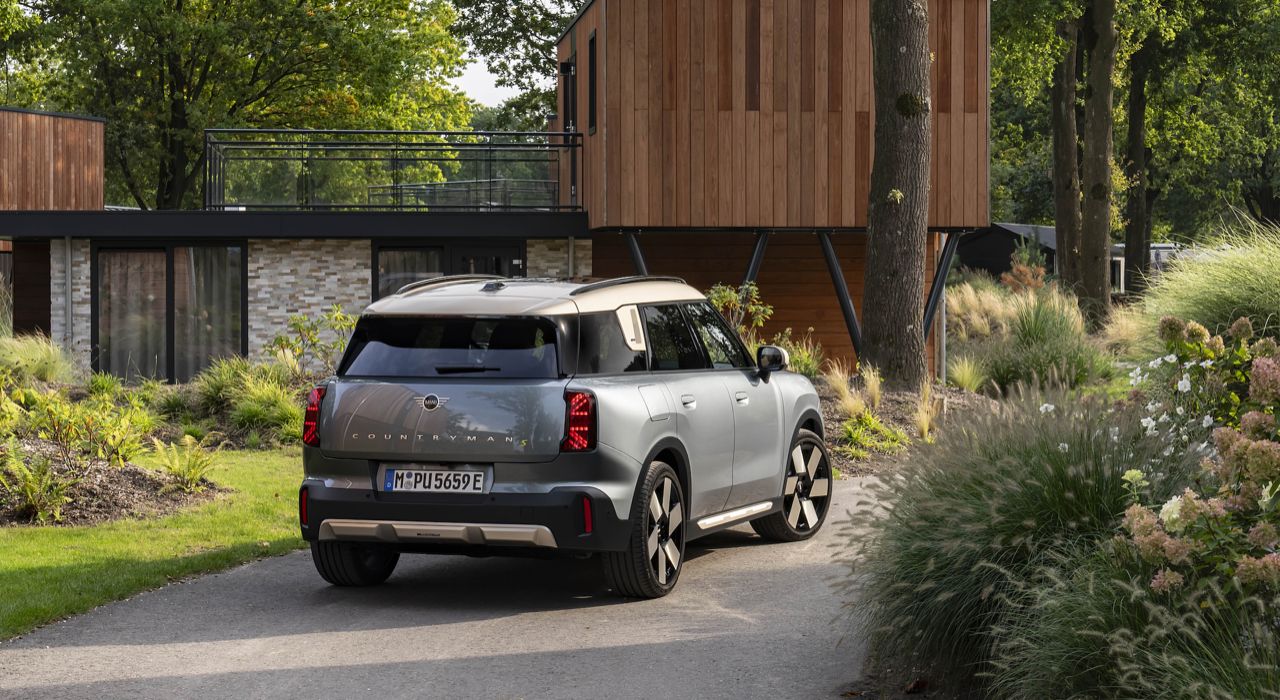 ใหญ่สะใจวิ่งไกล 430 กิโลเมตร MINI NEW COUNTRYMAN SE ALL4