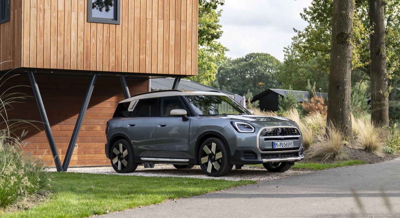 ใหญ่สะใจวิ่งไกล 430 กิโลเมตร MINI NEW COUNTRYMAN SE ALL4