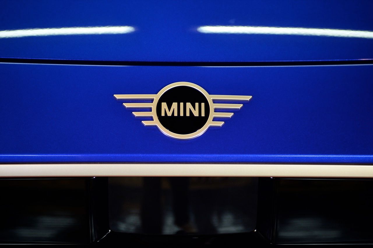 ราคาดีงาม MINI เปิดตัวรถยนต์ไฟฟ้า NEW COOPER SE 2024
