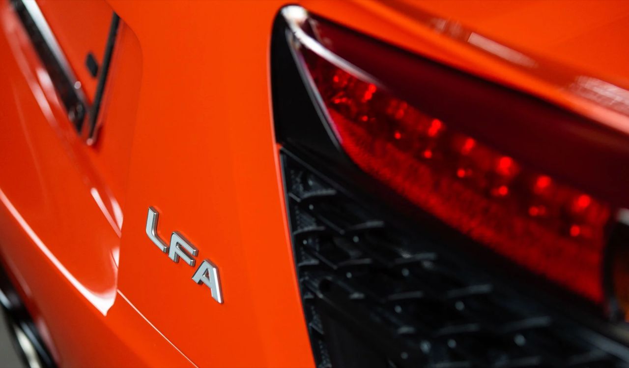 ย้อนรอยสุดยอดรถสปอร์ตญี่ปุ่น LEXUS LFA
