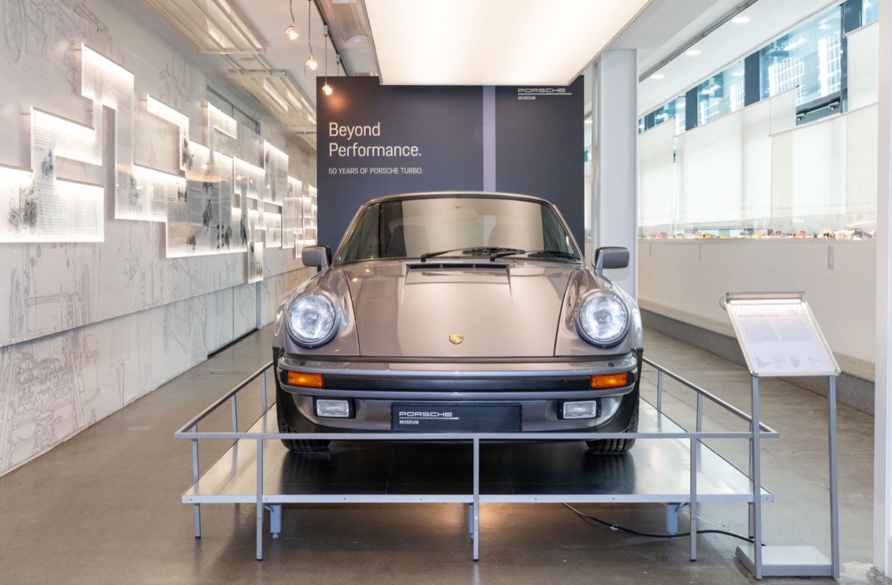 Beyond Performance 50 ปี Porsche Turbo