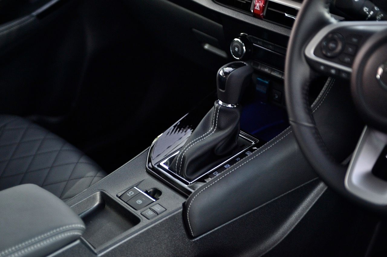 ภาพคันจริง Toyota Yaris ATIV Special Edition NIGHTSHADE