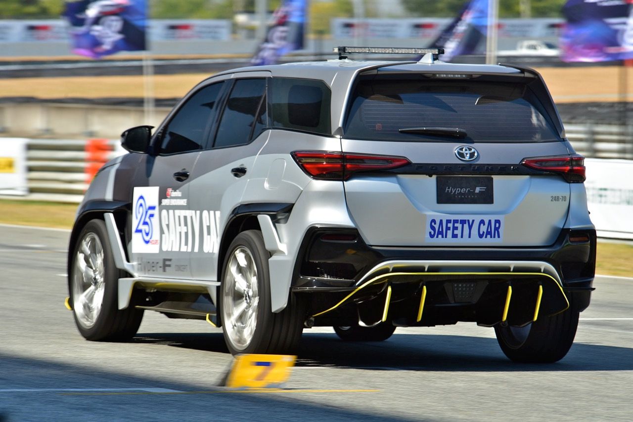 ดุดันยันปลายท่อ TOYOTA FORTUNER ชุดแต่ง HYPER FORCE 2025 วิ่งทดสอบใน ...