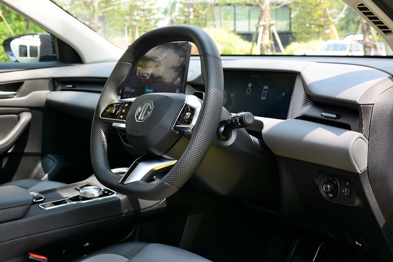 ส่องก่อนเปิดตัว! รุ่นและอุปกรณ์ NEW MG S5 EV