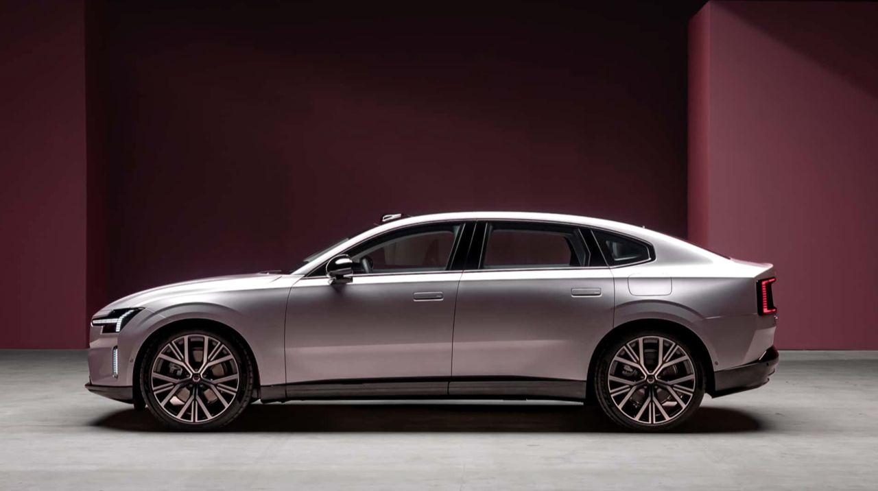 ยานแม่มาแล้ว VOLVO ES90 แบตฯใหญ่ วิ่งไกล 700 กิโลเมตร