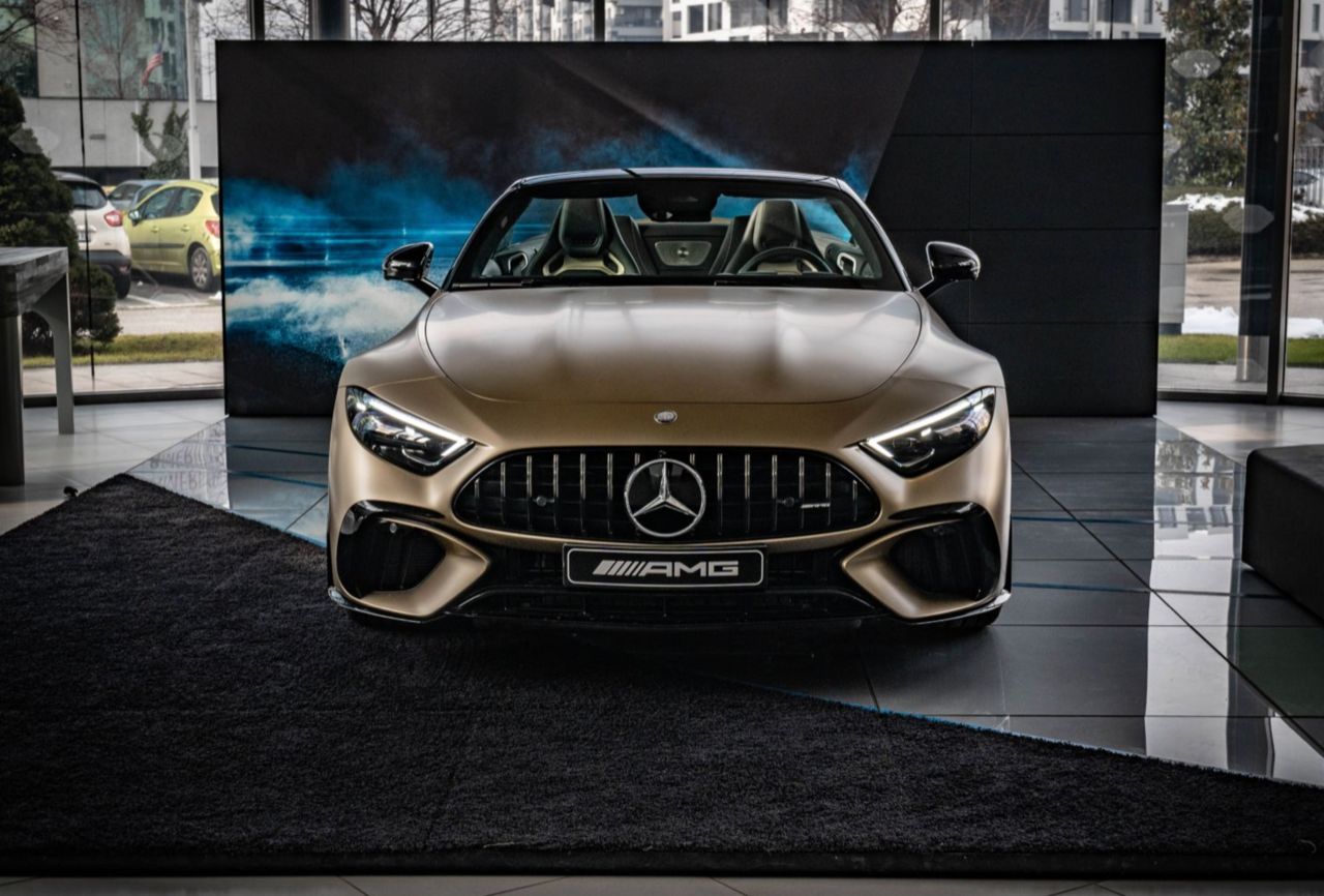 ทองอร่ามตา มาแล้ว Mercedes-AMG SL63 Manufaktur Golden Coast