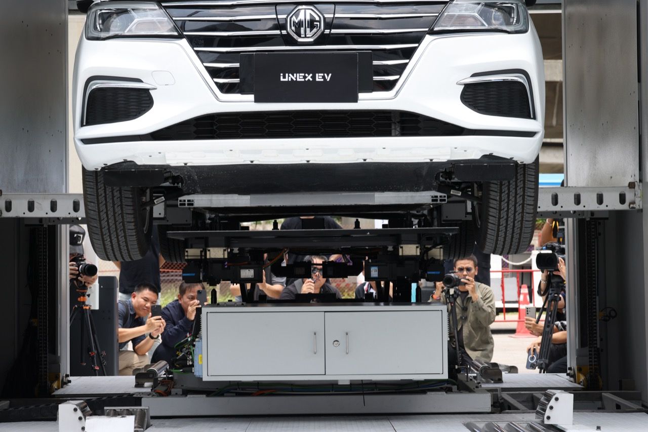 เสร็จเร็วแค่ 3 นาที! UNEX EV เปิดตัวระบบสลับแบตเตอรี่ยานยนต์ไฟฟ้าแบบไม่ต้องรอชาร์จไฟ