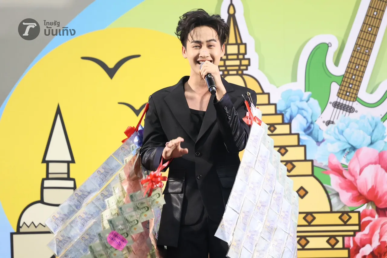 ระเบียบวาทะศิลป์ ยกทัพมามอบความสนุกสุดฟินให้แฟนๆ ในมินิคอนเสิร์ตที่งานไทยรัฐแฟร์ | SootinClaimon.Com