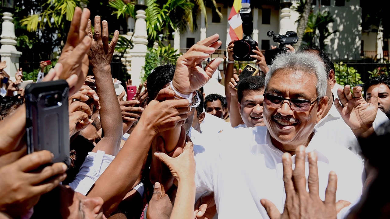 เปิดฟ้าภาษาโลก : Be a shoo–in